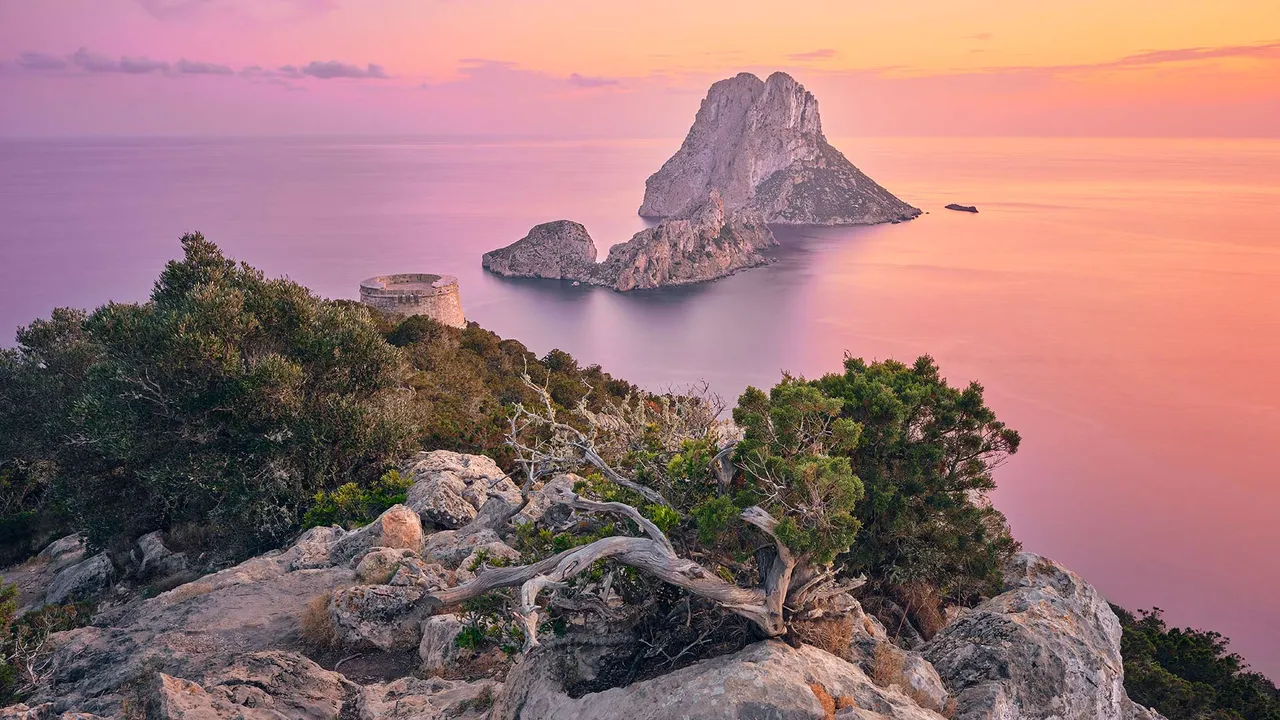 Where the Sirens sing - Es Vedrà and Es Vedranell, Ibiza, Spain ...