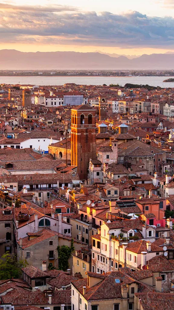 Aerial view of Venice, Italy - Aerial view of Venice, Italy - 每日必应壁纸 ...