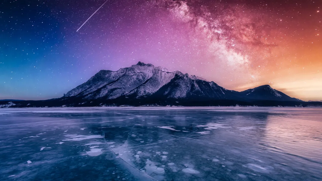 Eisblasen im Winterlicht - Abraham Lake, Alberta, Kanada - 每日必应壁纸 ...